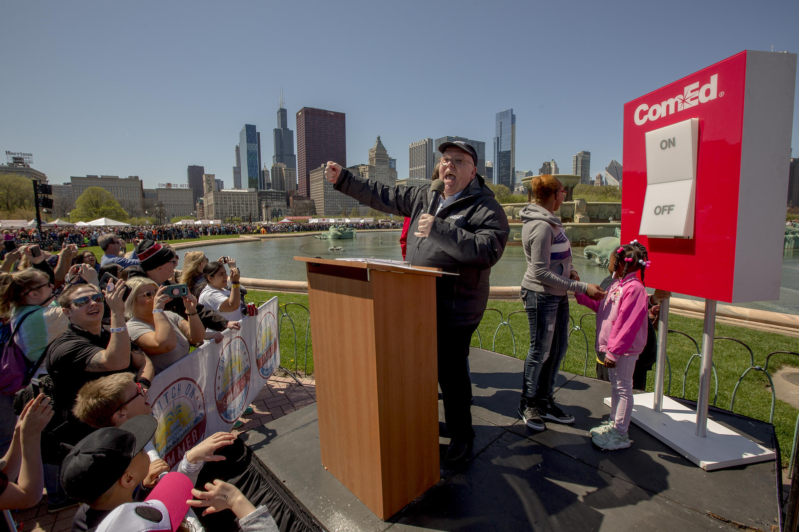 Welcome in summer with Tom Skilling : Powering Lives Network