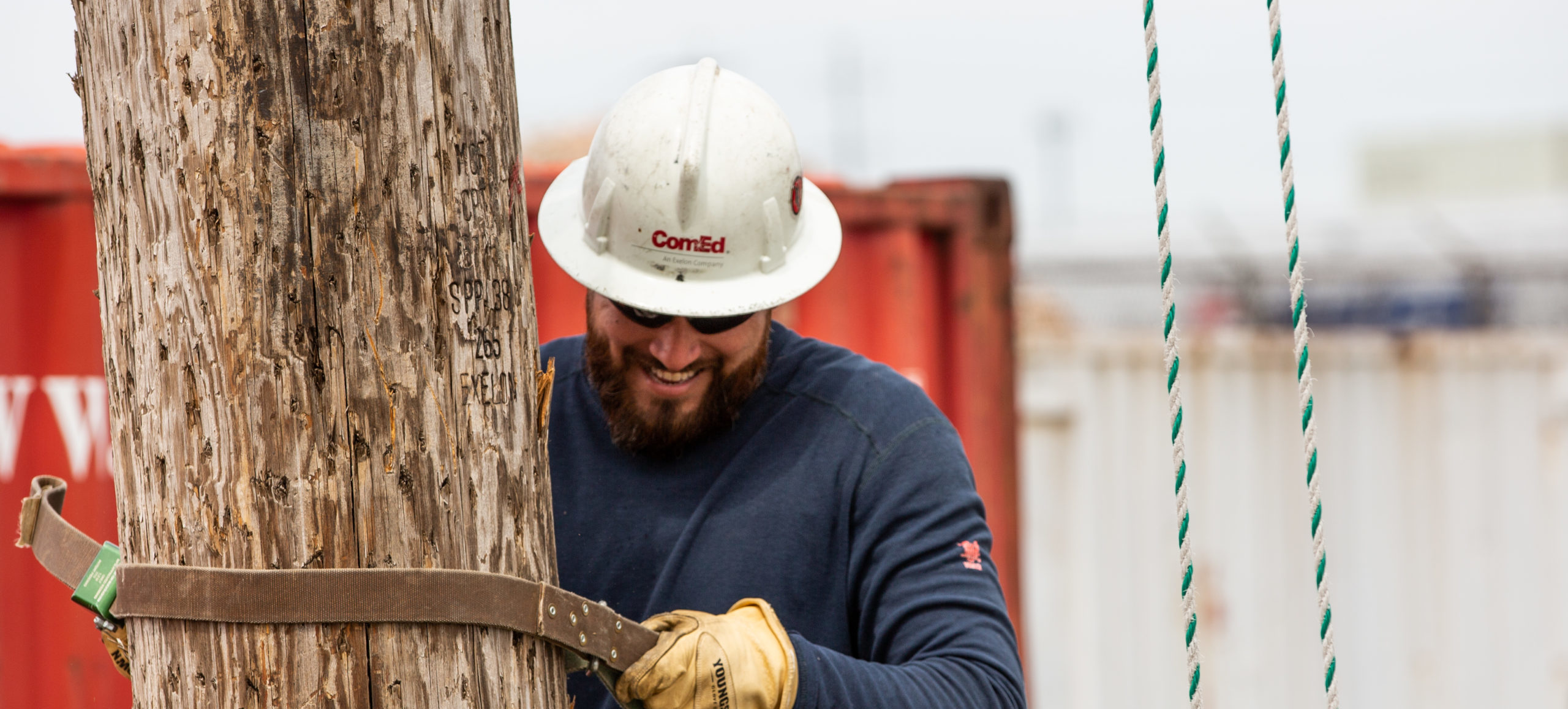 ComEd lineworkers take heroism to new heights : Powering Lives Network