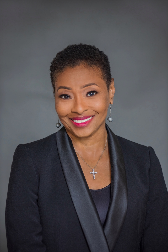 ComEd Connecting Bridges with Energy Efficiency : Powering Lives Network