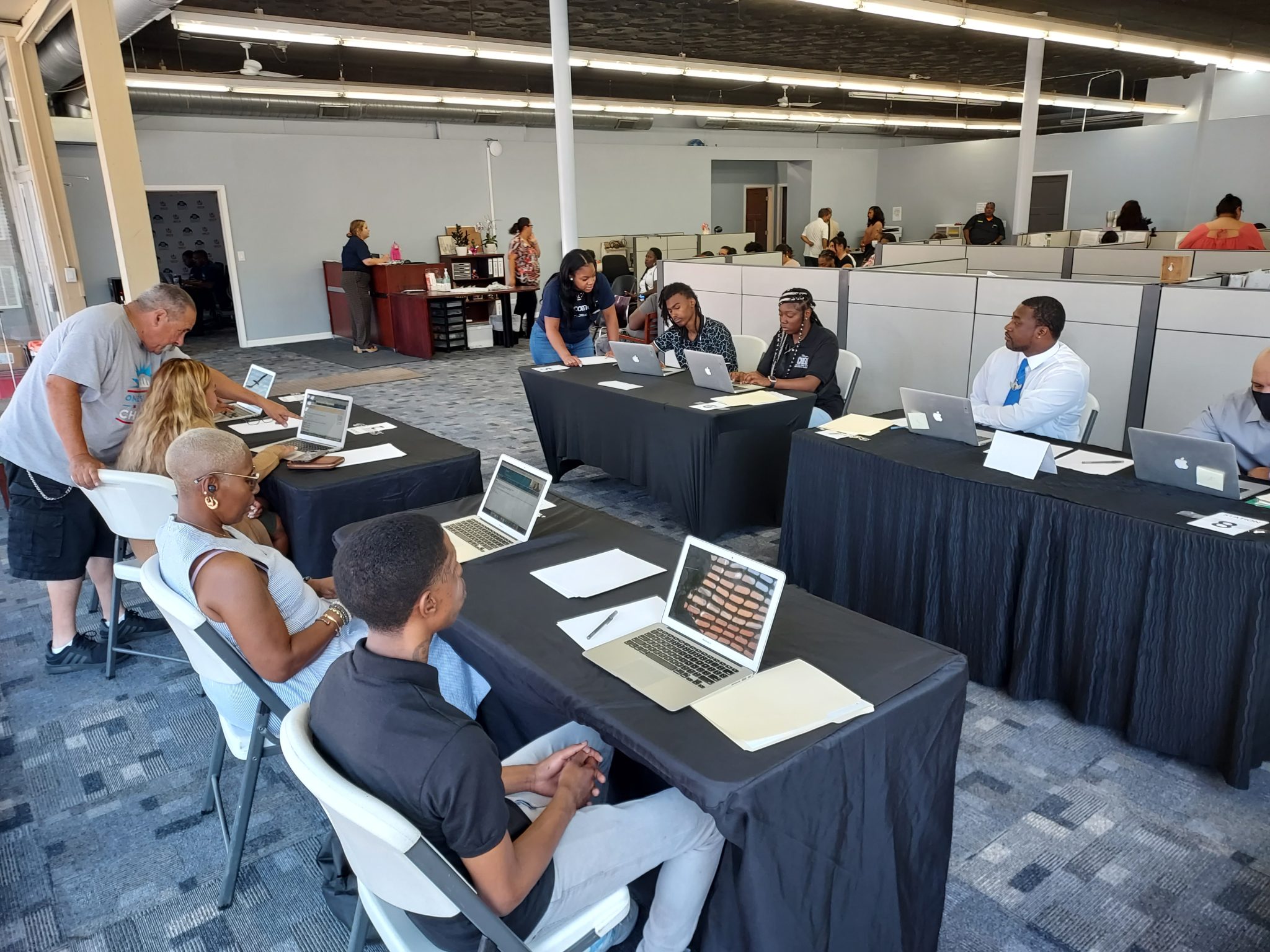 ComEd Job Fair Connects Back of the Yards Residents to Careers in ...