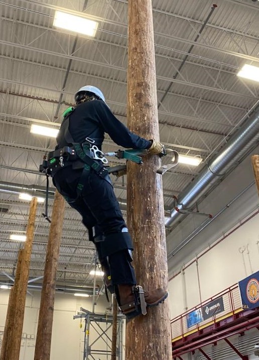 ComEd Switches Gear to Support More Women Line Workers : Powering Lives ...